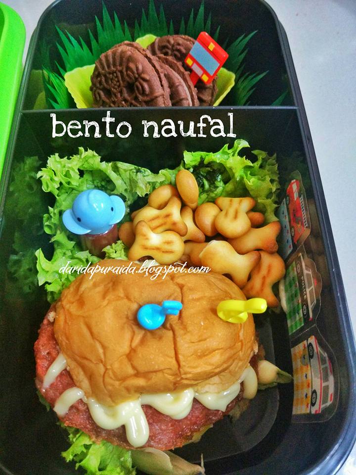 Dari Dapur Aida: Bento #5 - - - Mini Burger