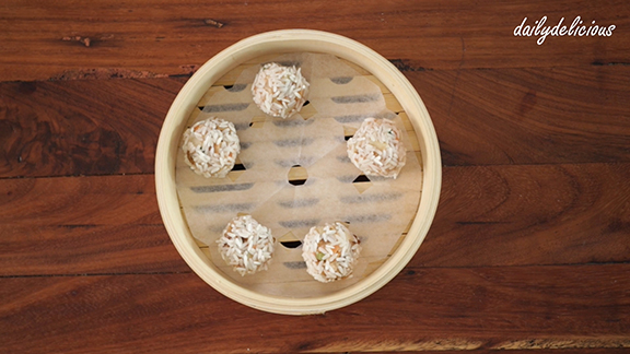 dailydelicious: Pearl Balls ( 珍珠丸子) Meatballs with Sticky Rice
