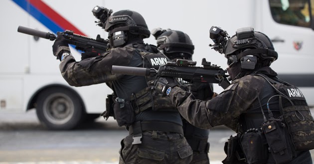 DEFENSE STUDIES: New Gear for Singapore Special Forces