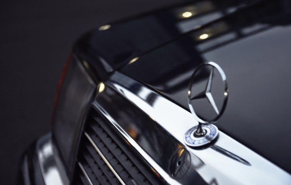 Mercedes-Benz W124 300E on ROTA Grid Wheels | BENZTUNING