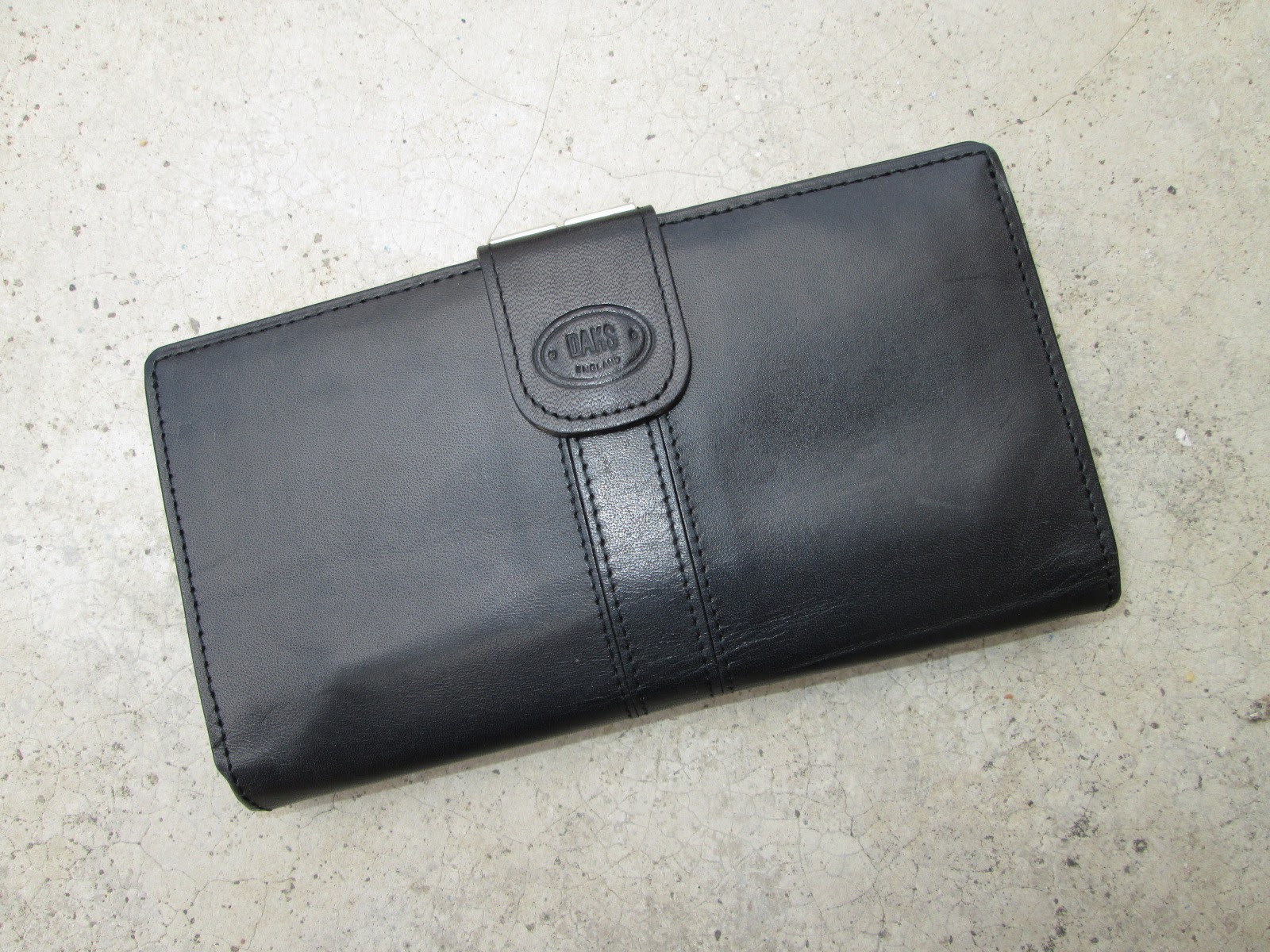d0rayakEEbaG: Authentic DAKS England Long Wallet(SOLD)
