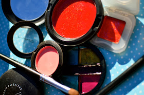 Welcome to the always fresh orange booth: Repurpose your empty makeup ...