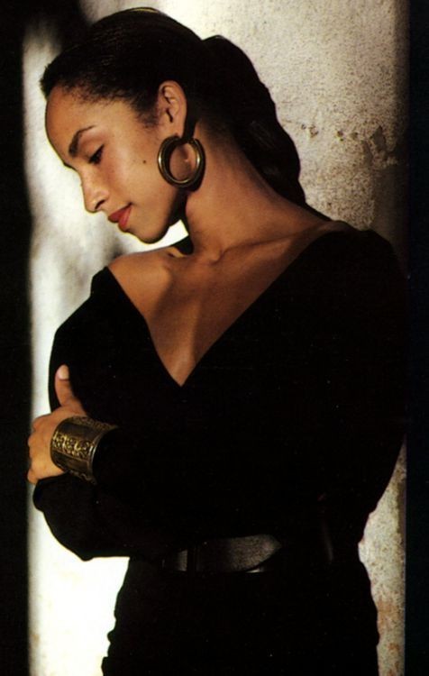 Little Scrapbook: Sexy of a kind, Singer Sade Adu.