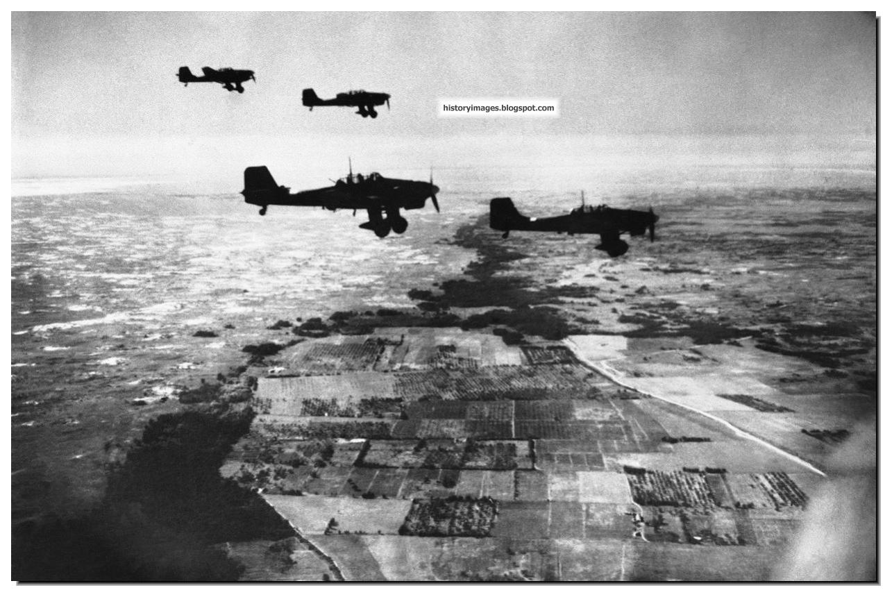 HISTORY IN IMAGES: Pictures Of War, History , WW2: Barbarossa: Hitler ...