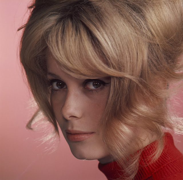 50 Beautiful Photos of French Actress Catherine Deneuve From Between ...