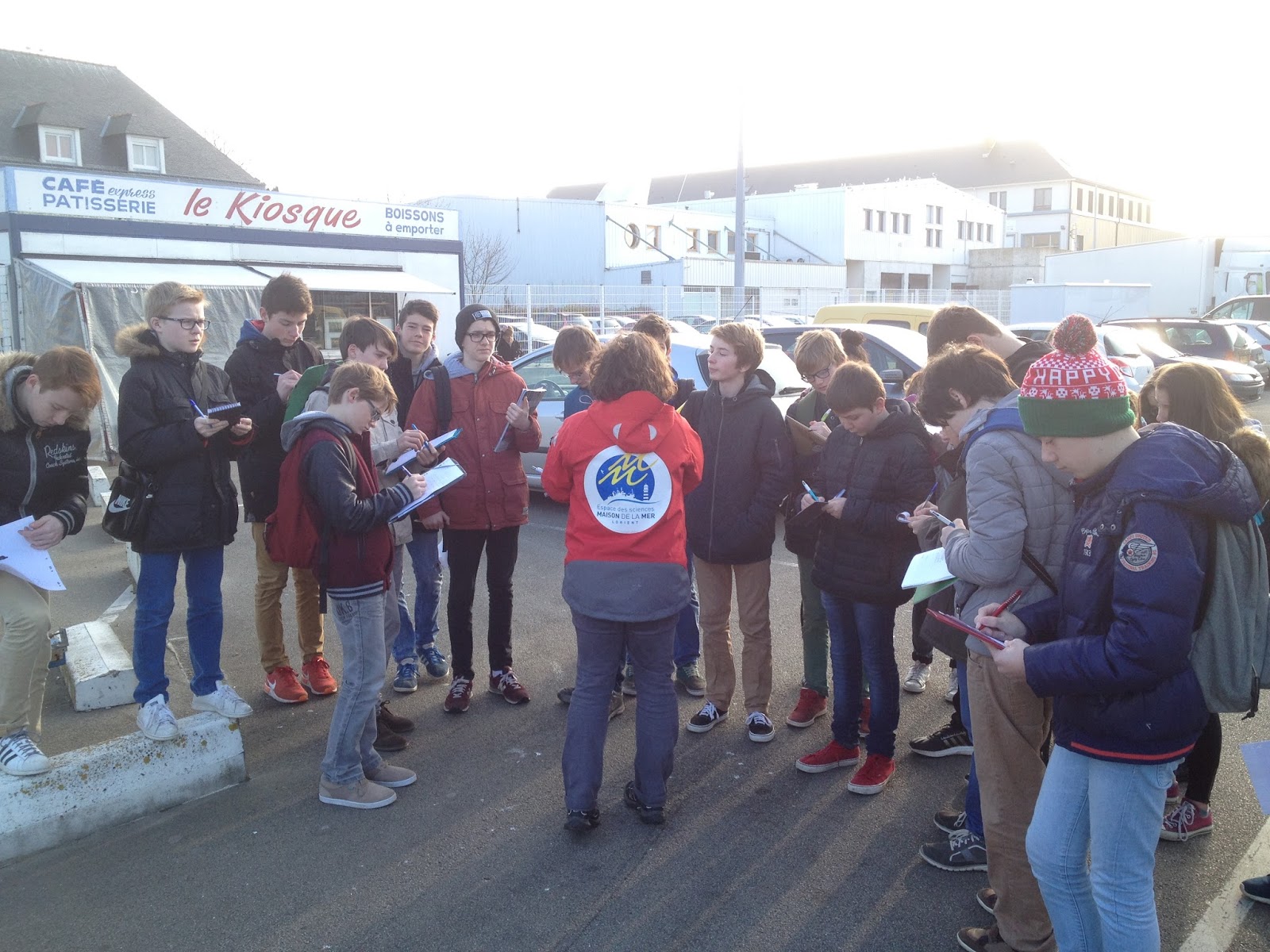 AUTOUR DE LA MER: Port de pêche de Lorient-Keroman