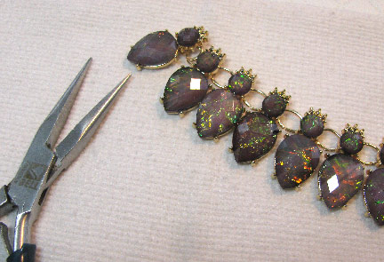 Jewel bead embroidery pendants - a tutorial