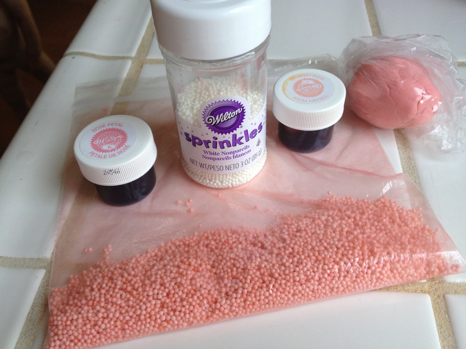 Color Me Sprinkely - How to custom color sprinkles - CakeCentral.com