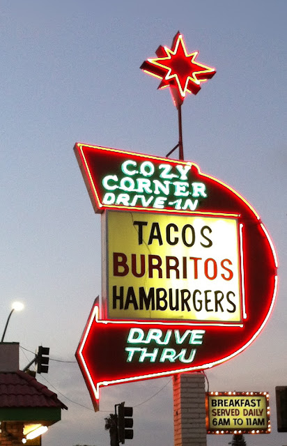 wacky tacky: Signs of the Times: Cozy Corner Drive-In
