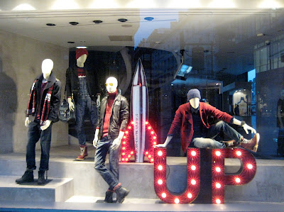 RetailStoreWindows.com: Diesel, London