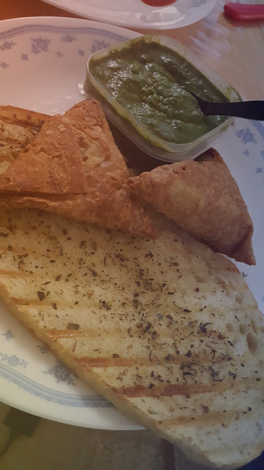 Heena's Kitchen Diaries: Oven Baked Sukhi Samosa Sandwich