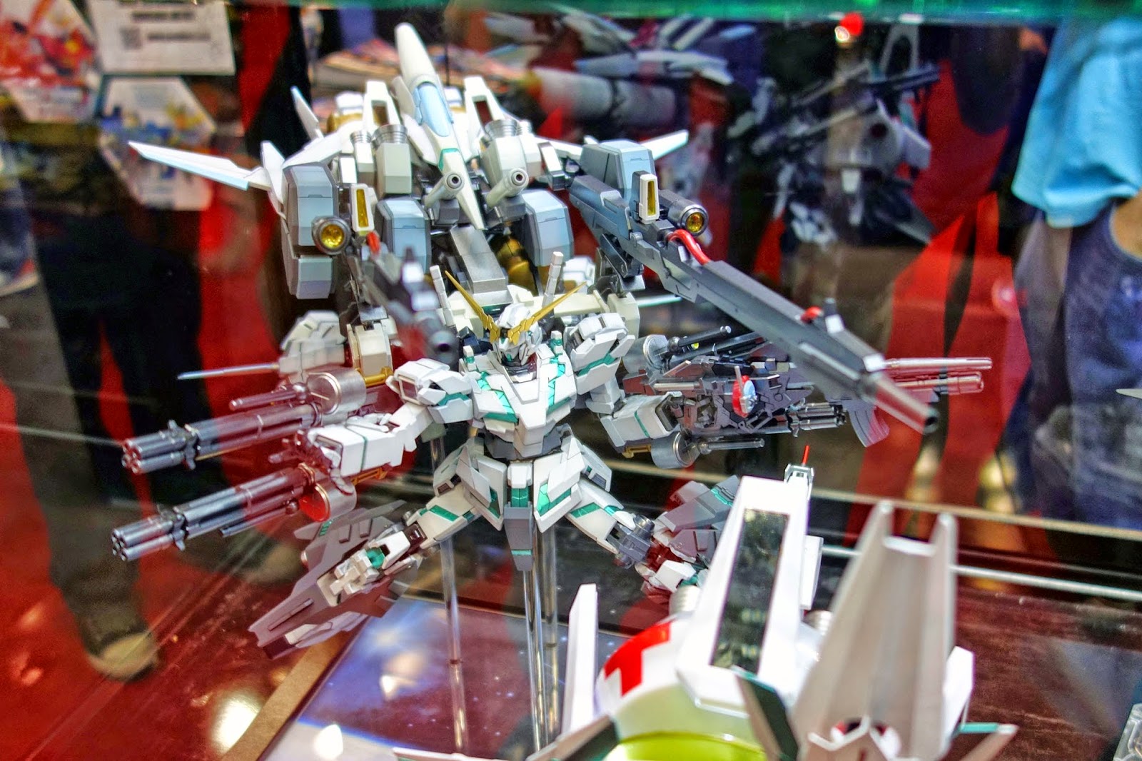 GUNDAM GUY: Gunpla Builders World Cup (NYCC 2014) - Best Large Scale Award
