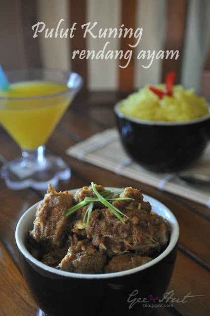 GeeHut: Pulut kuning rendang ayam