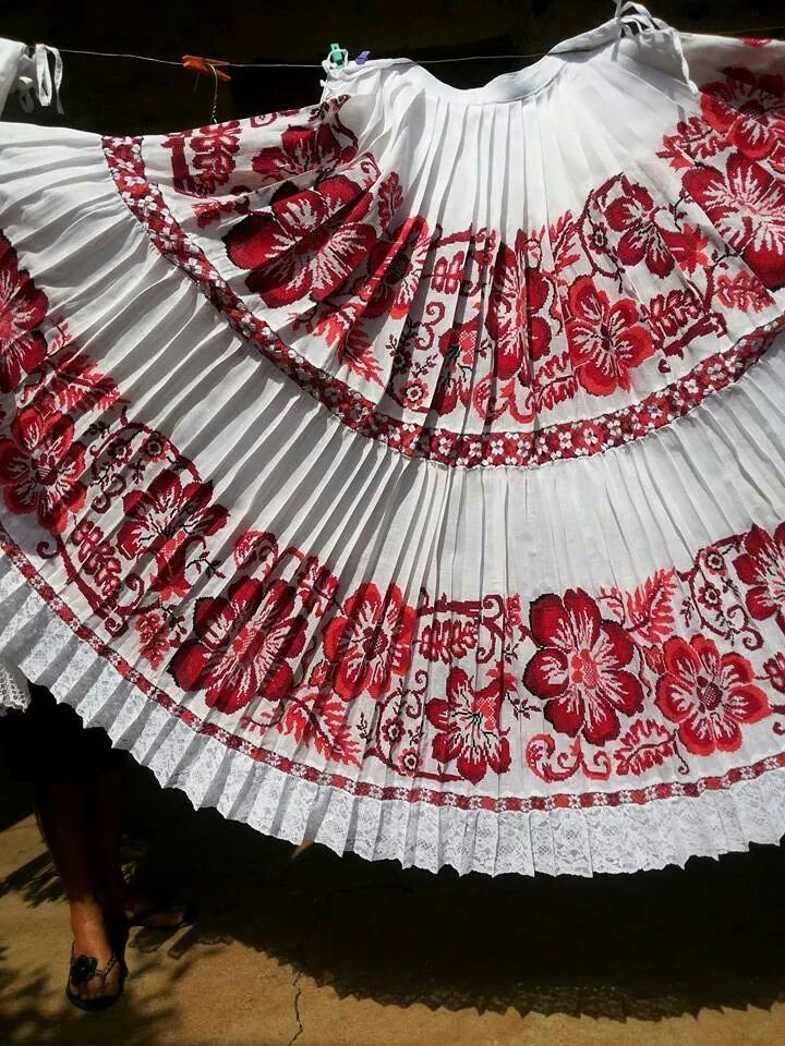 LA POLLERA : La Pollera Traje Típico Panameño