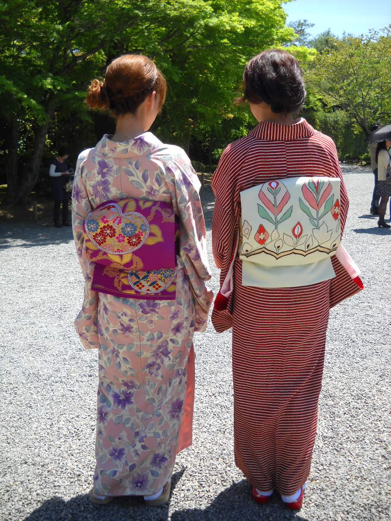Daily Glimpses of Japan: Beautiful Kimono