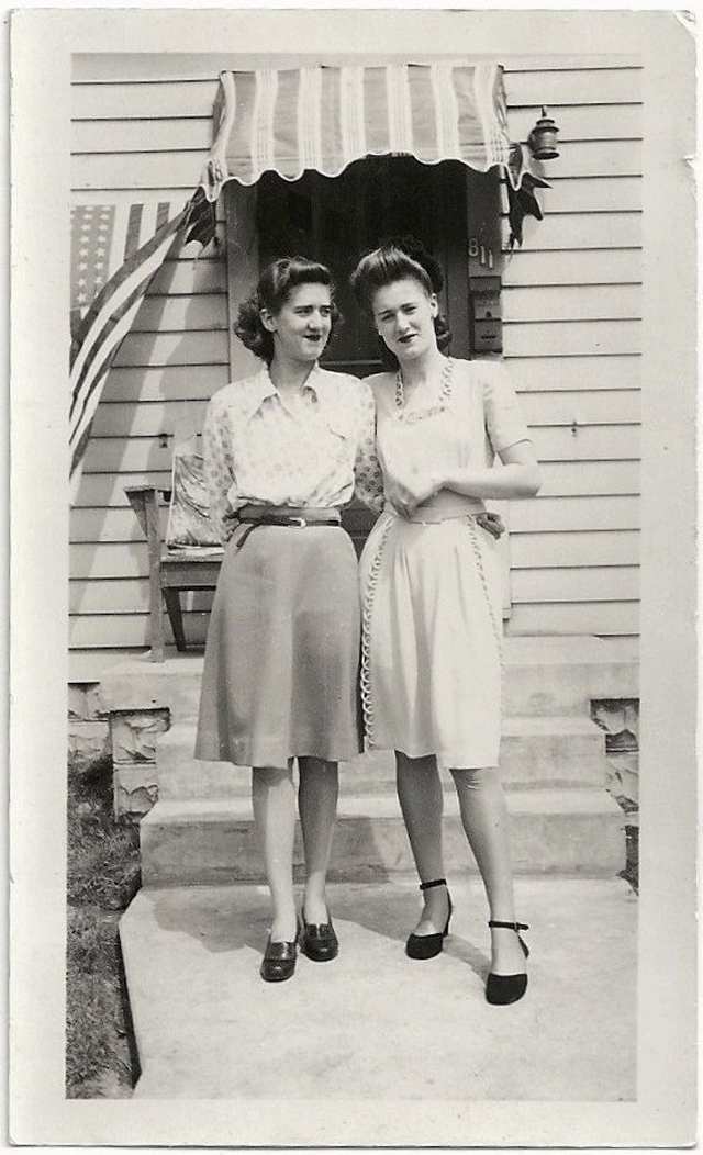 Vintage Snapshots Prove That 40's Women Fashion Is Always Adorable ...
