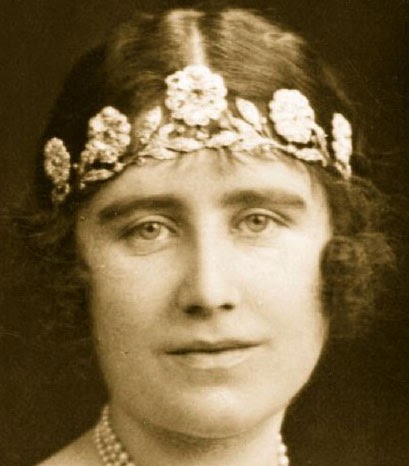 Tiara Mania: Queen Elizabeth of the United Kingdom's Strathmore Rose Tiara