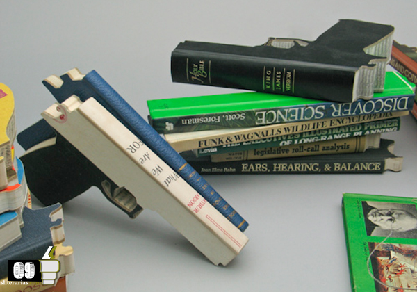 10 Armas feitas de livros