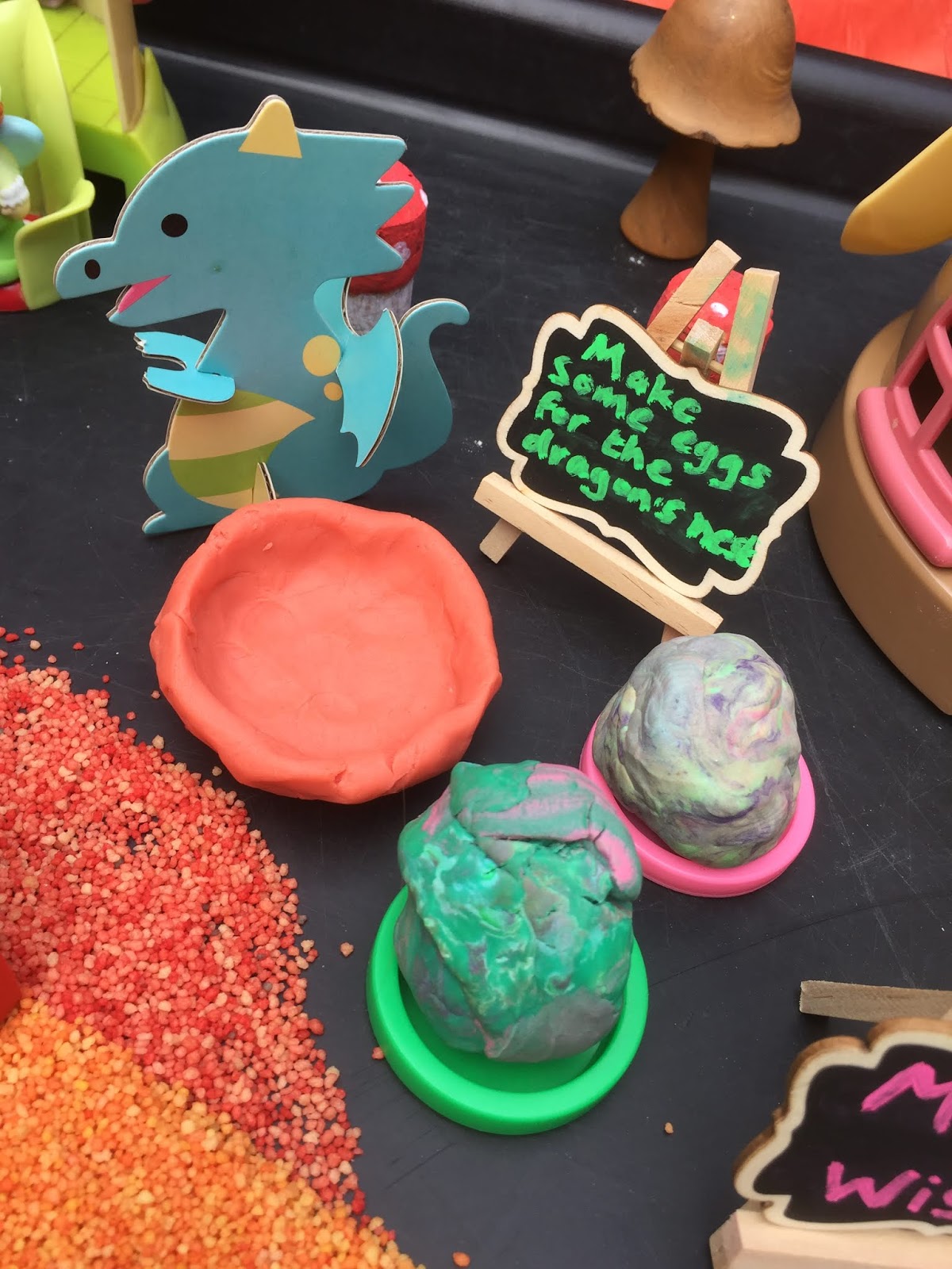 Fairy & Dragon World Tuff tray