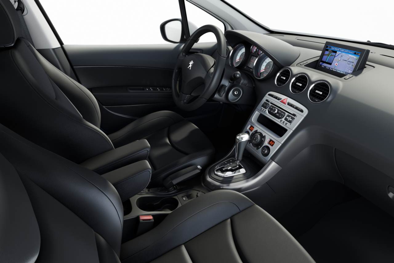 Peugeot 308 chega ao pódio dos hatchs médios