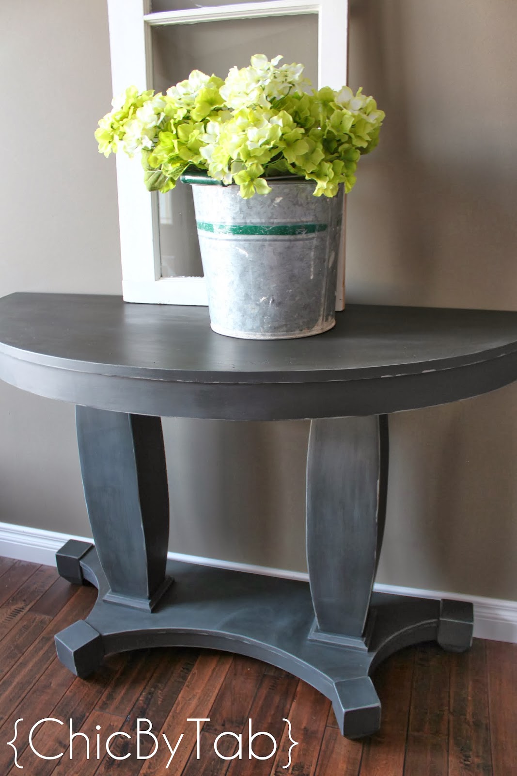 {ChicByTab}: Graphite Tables