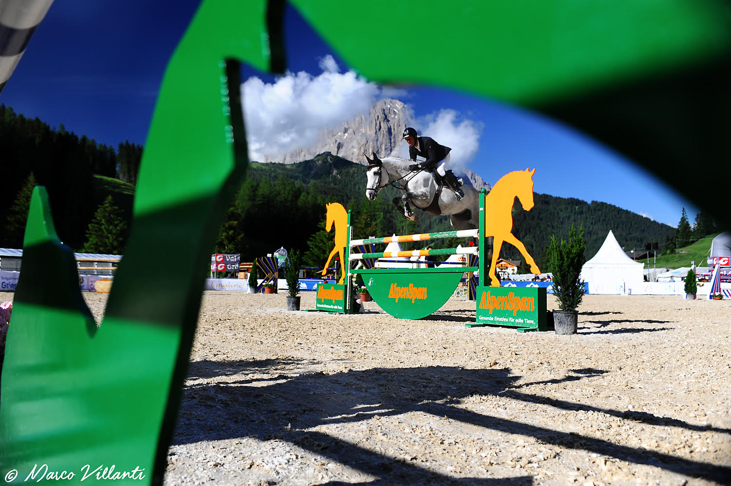 DOLOMITES Val Gardena: DOLOMITES HORSE SHOW EINE ATMOSPHÄRE, DIE MAN ...