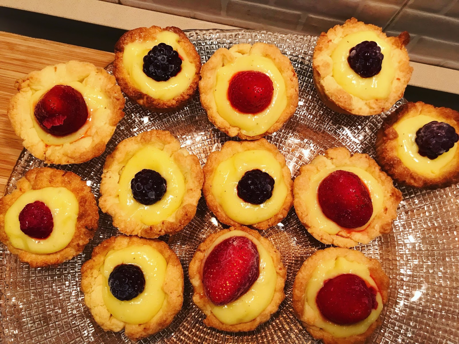 Cooking and Lifestyle with Tessy: How To Make Mini Lemon Fruit Pie : Recipe