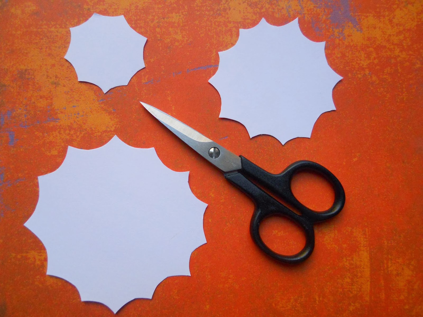 Drea's Scraps of Inspiration: Spider Web Tutorial