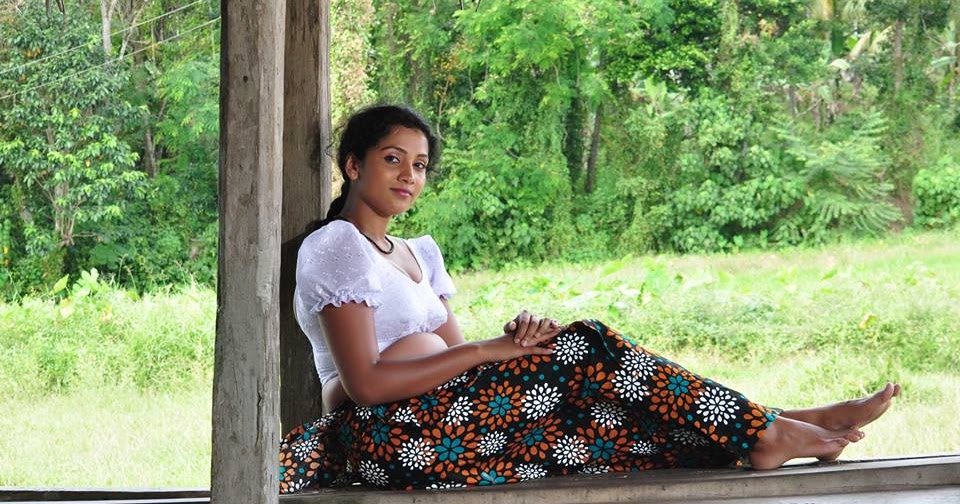 redda hatte dress with wedding pree shoot - pre wedding shoot sri lanka