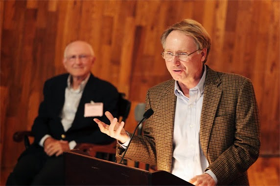 Ángeles en la lectura: Autor del Mes: Dan Brown