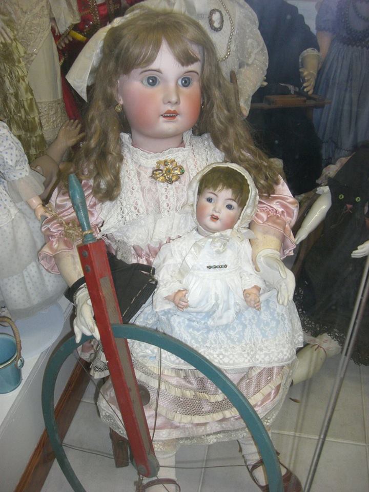 Las reinas de las muñecas: El Museo de Muñecas Antiguas de Palma de ...