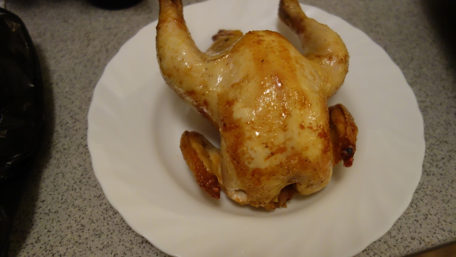 Pui la rotisor cu salata – Printre Picaturi