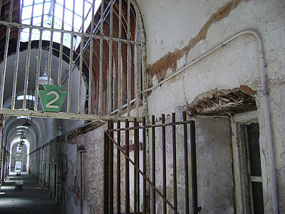 Movie Tourist: 12 Monkeys (1995)