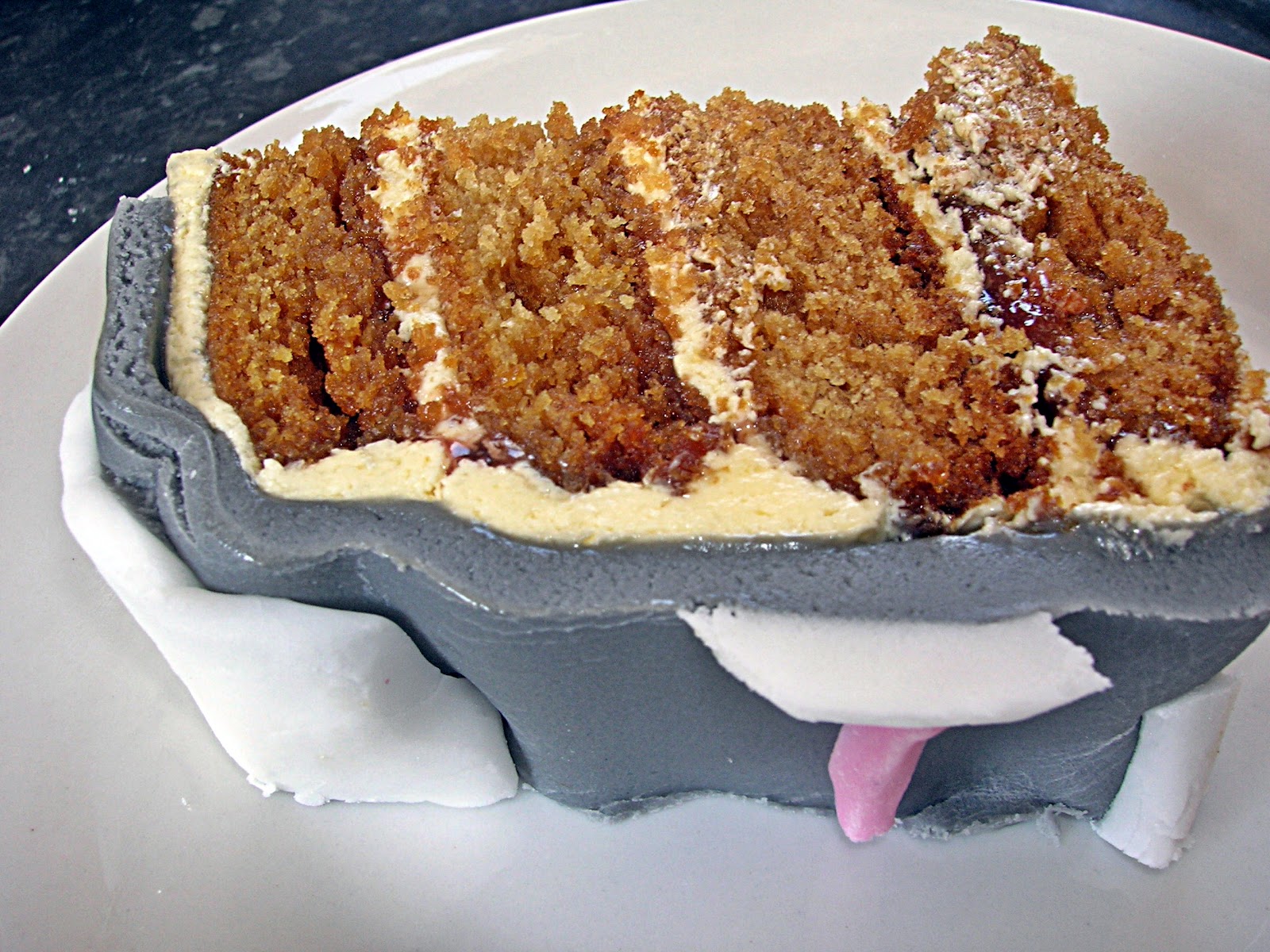 Cake Of The Week: Portal Companion Cube Cake