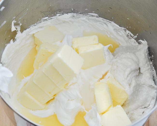 Beki Cook's Cake Blog: Easy Pina Colada Cupcakes {Recipe}