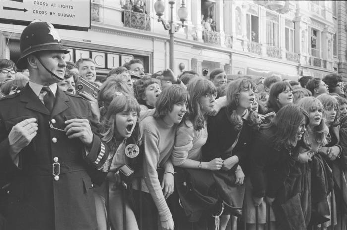 Maureen Hogg's Instagram, Twitter & Facebook on IDCrawl