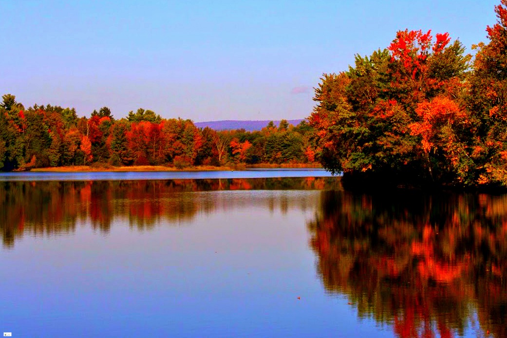 Fun Fall Activities Around Lake Champlain | Caravan Sonnet