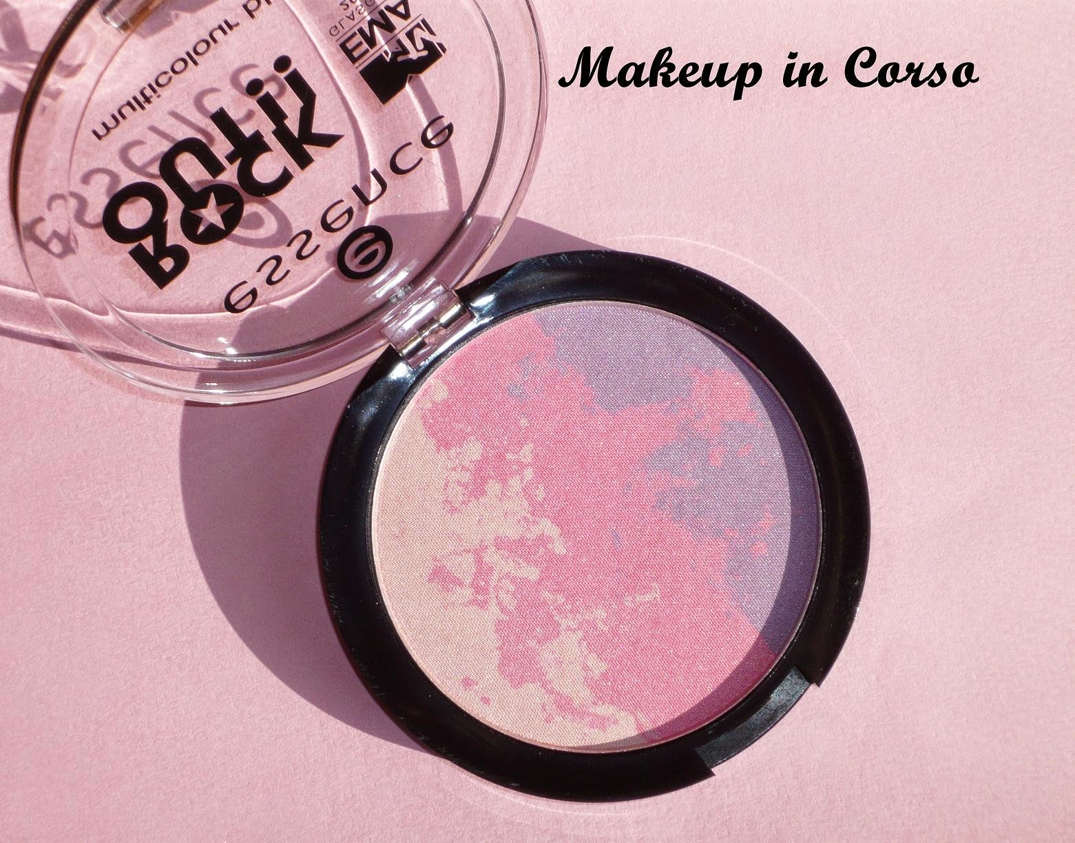 Makeup in Corso: Multicolour Blush 01 Global Icon - Rock Out!! Essence