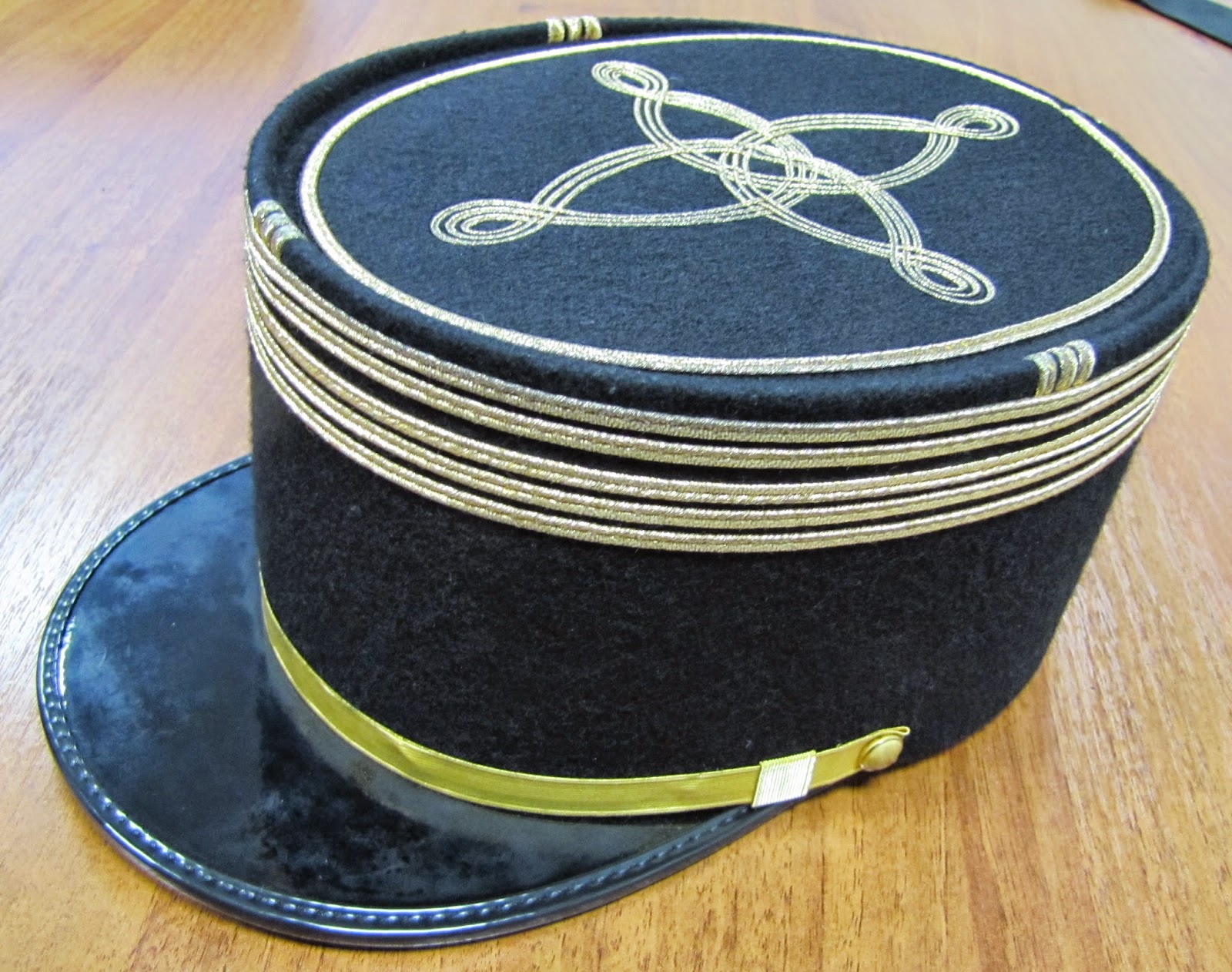 LA POSTE AUX ARMEES: Le képi de la poste aux armées