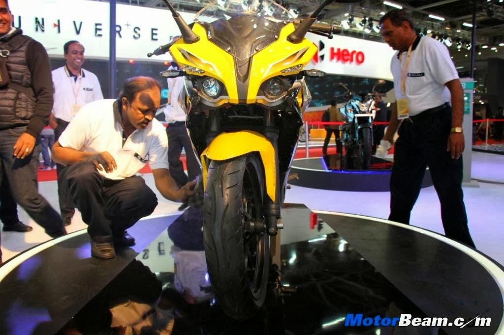 New Bajaj Pulsar SS400 Spesifikasi - MOTO PLUS PLUS