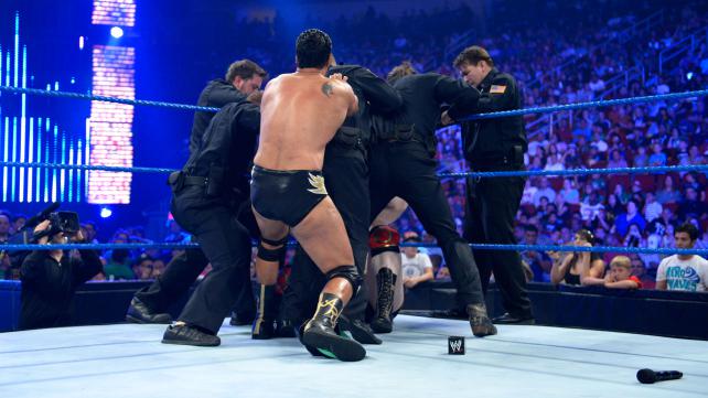 WWE In live!!!!: SHEAMUS vs ALBERTO DEL RÍO