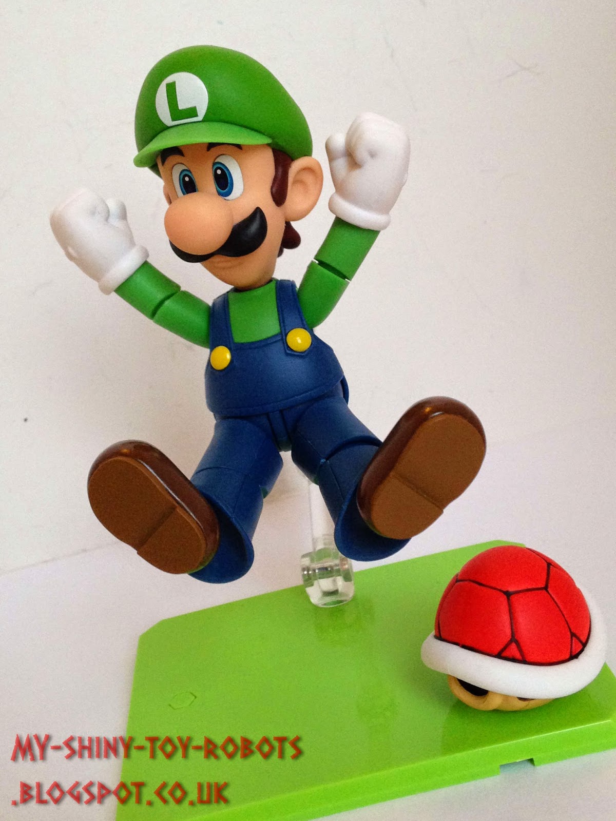 My Shiny Toy Robots: Toybox REVIEW: S.H. Figuarts Luigi