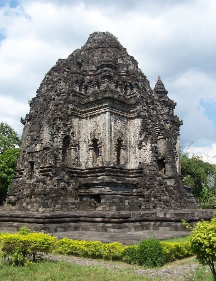 KARYA SENI RUPA NUSANTARA TIGA DIMENSI ~ KESENIAN