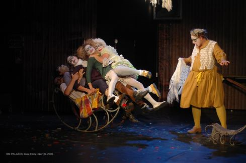 Jomade: CURIOSIDADES: Teatro - Semianyki