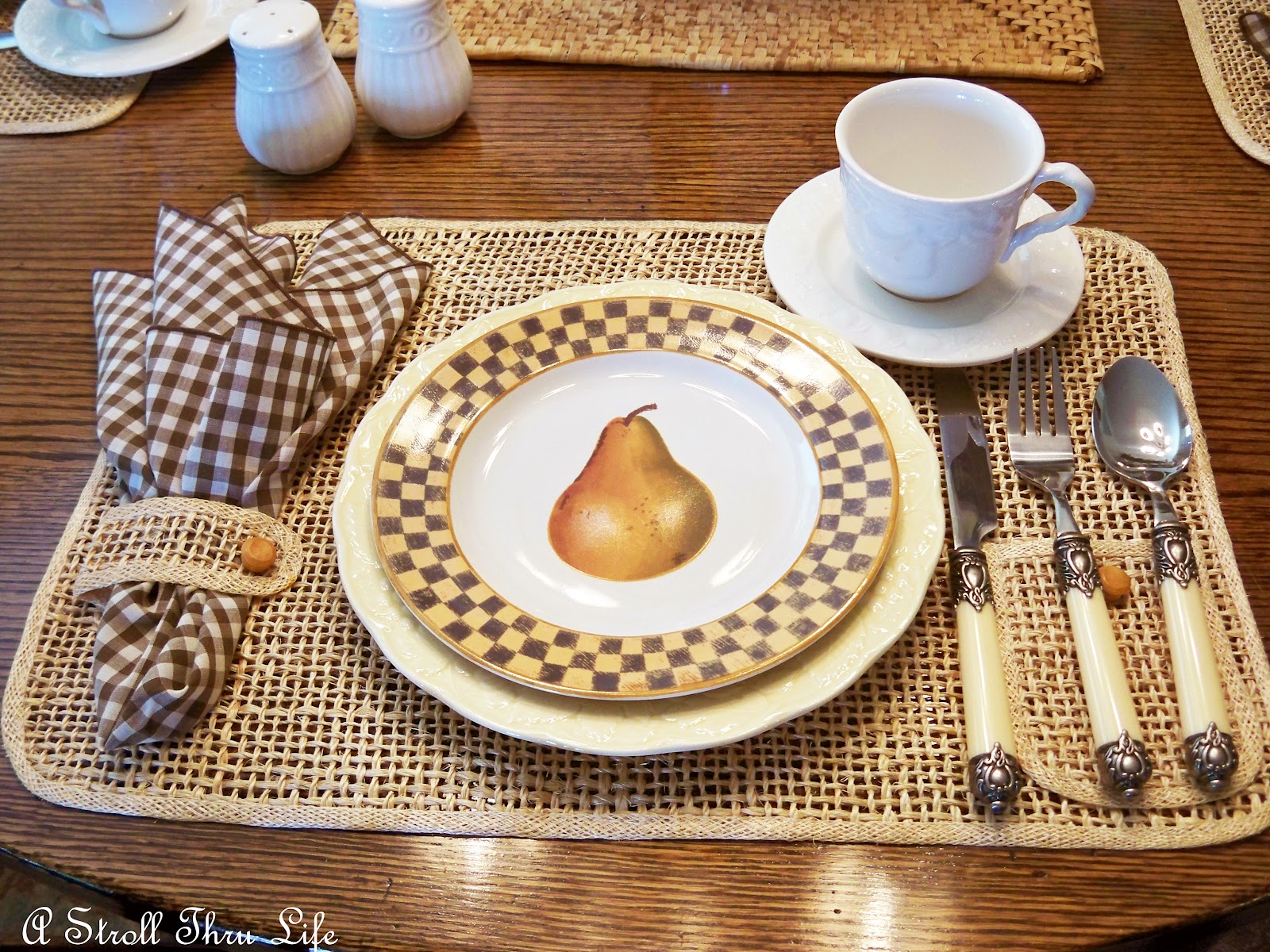 Simple Easy Breakfast Table - A Stroll Thru Life