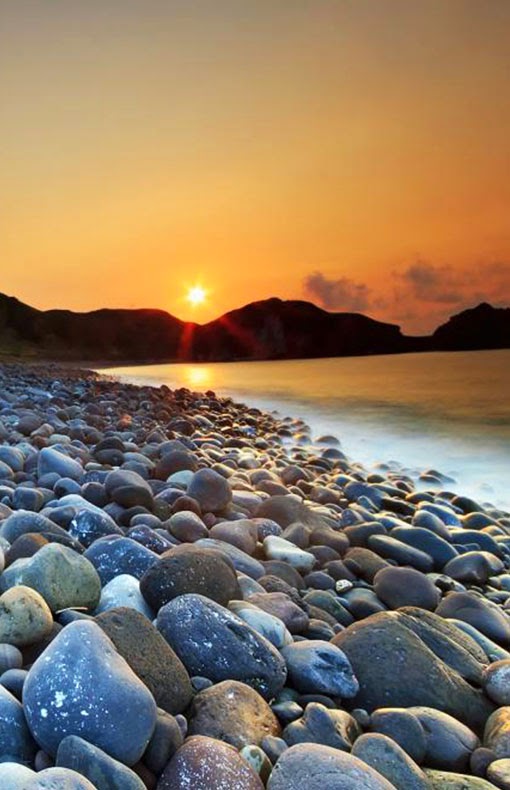 Valugan Boulder Beach, Philippines | Holidayspots4u