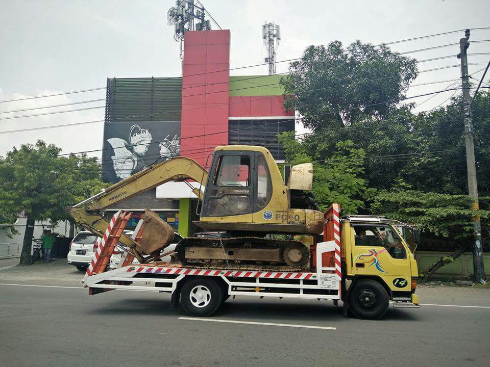 Mobilisasi / Demobilisasi Alat Berat Malang 6 - Alat Berat Malang