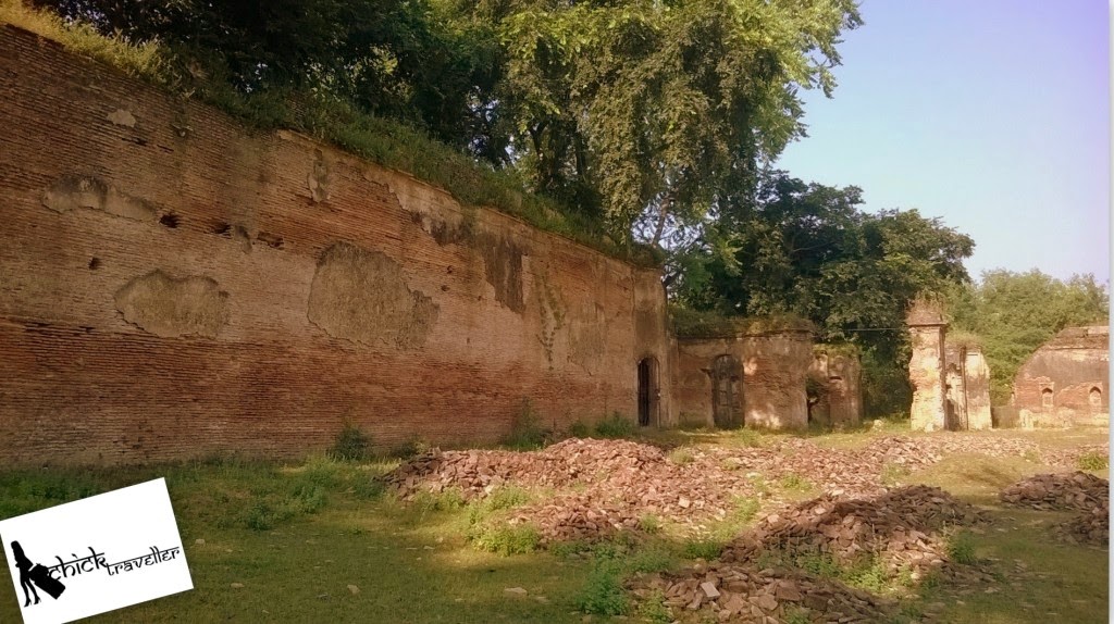 chick traveller : 'Vilayti Bagh' The Royal Resort of Nawabi Era