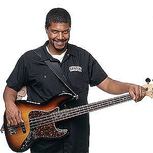 Foto Bassist Dunia : Reggie Hamilton | sun BASS pro