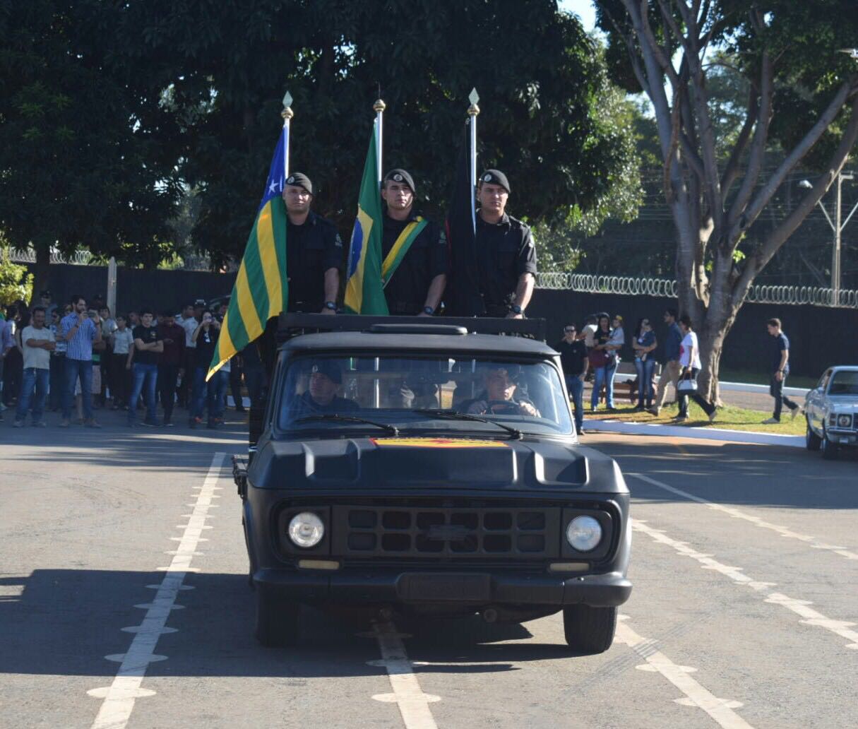 nc: DIA DO RAIO IMORTAL: ROTAM